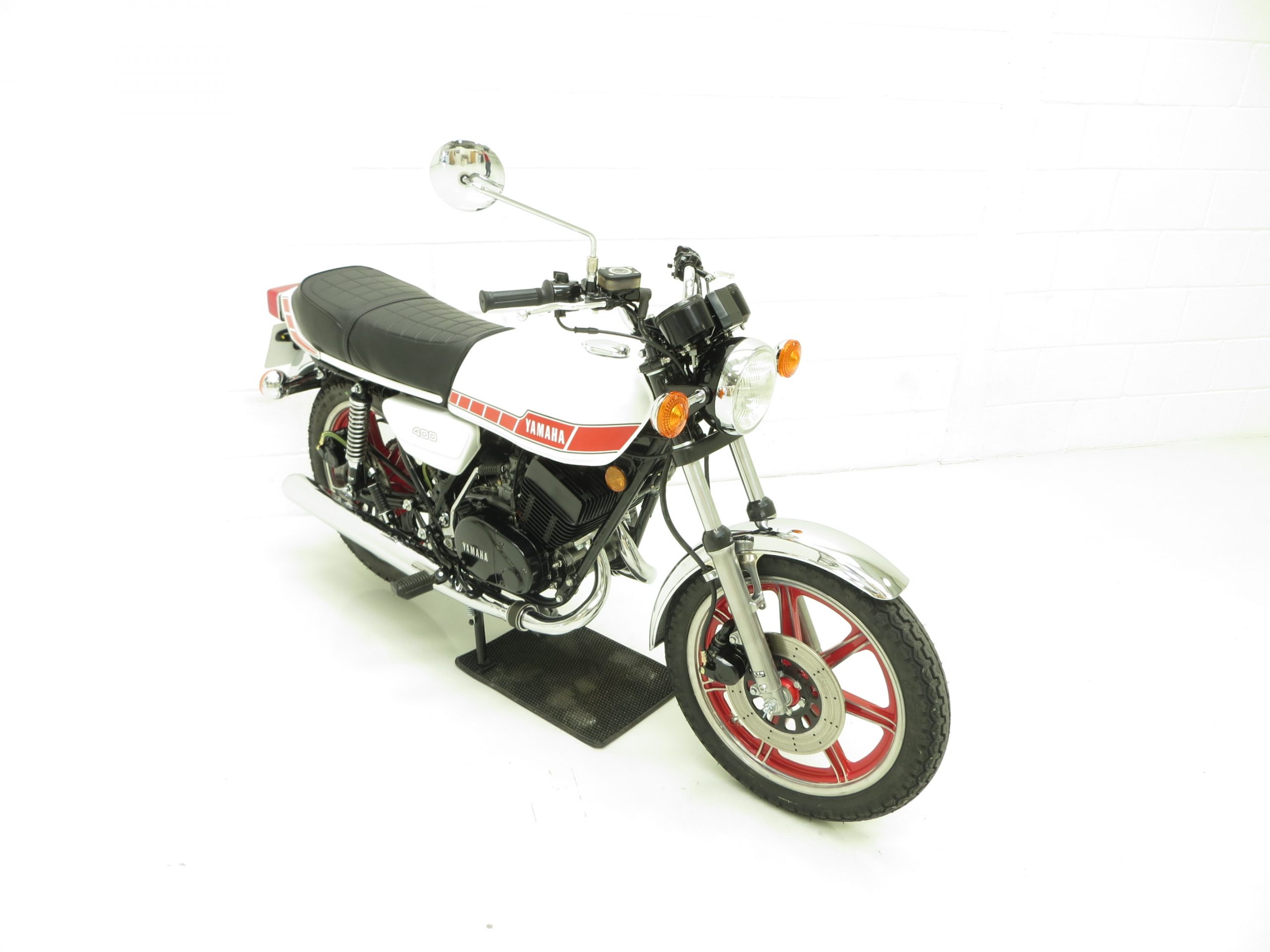 Yamaha RD400F – KGF
