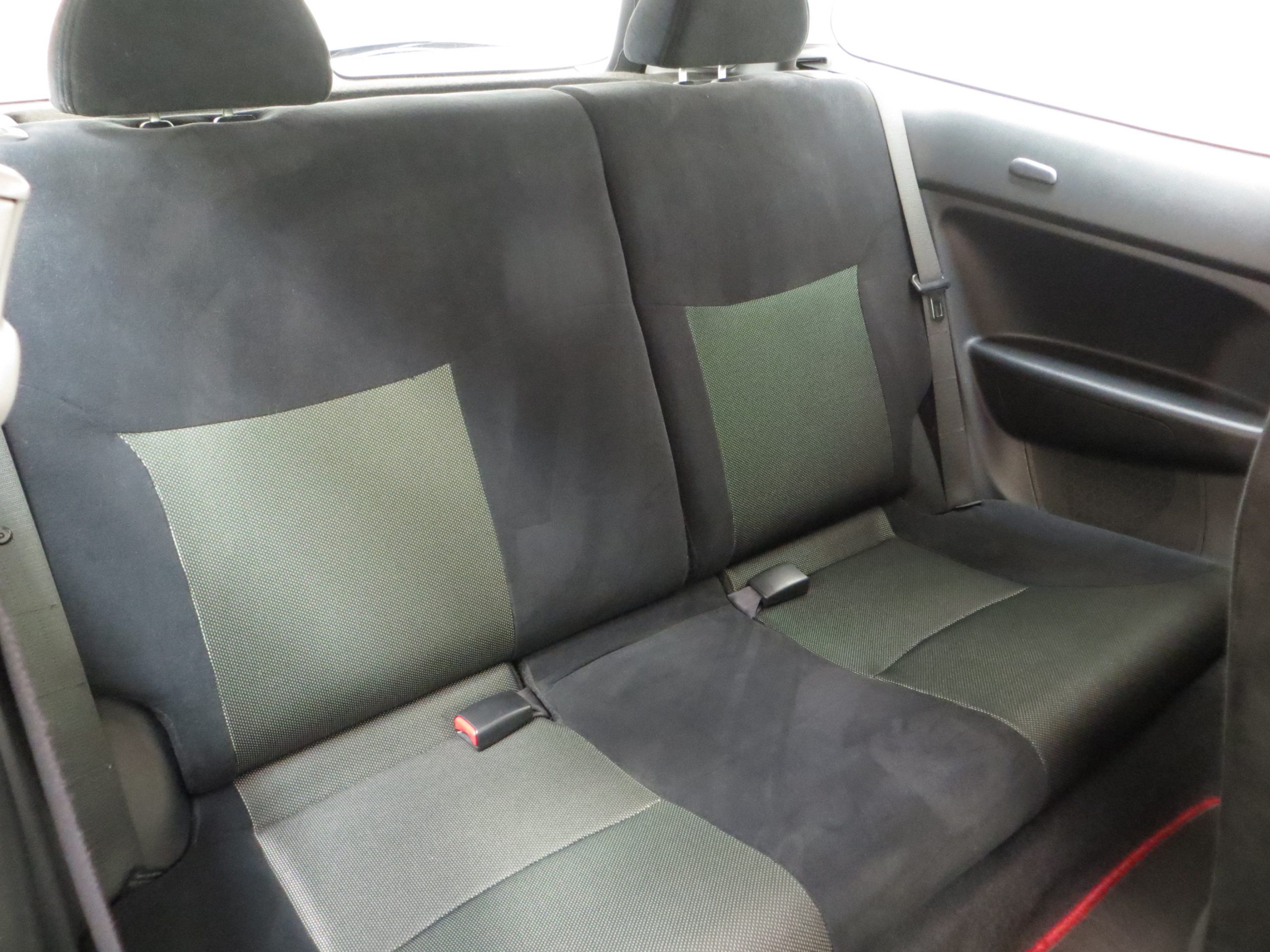 Honda Civic Type R EP3 – KGF