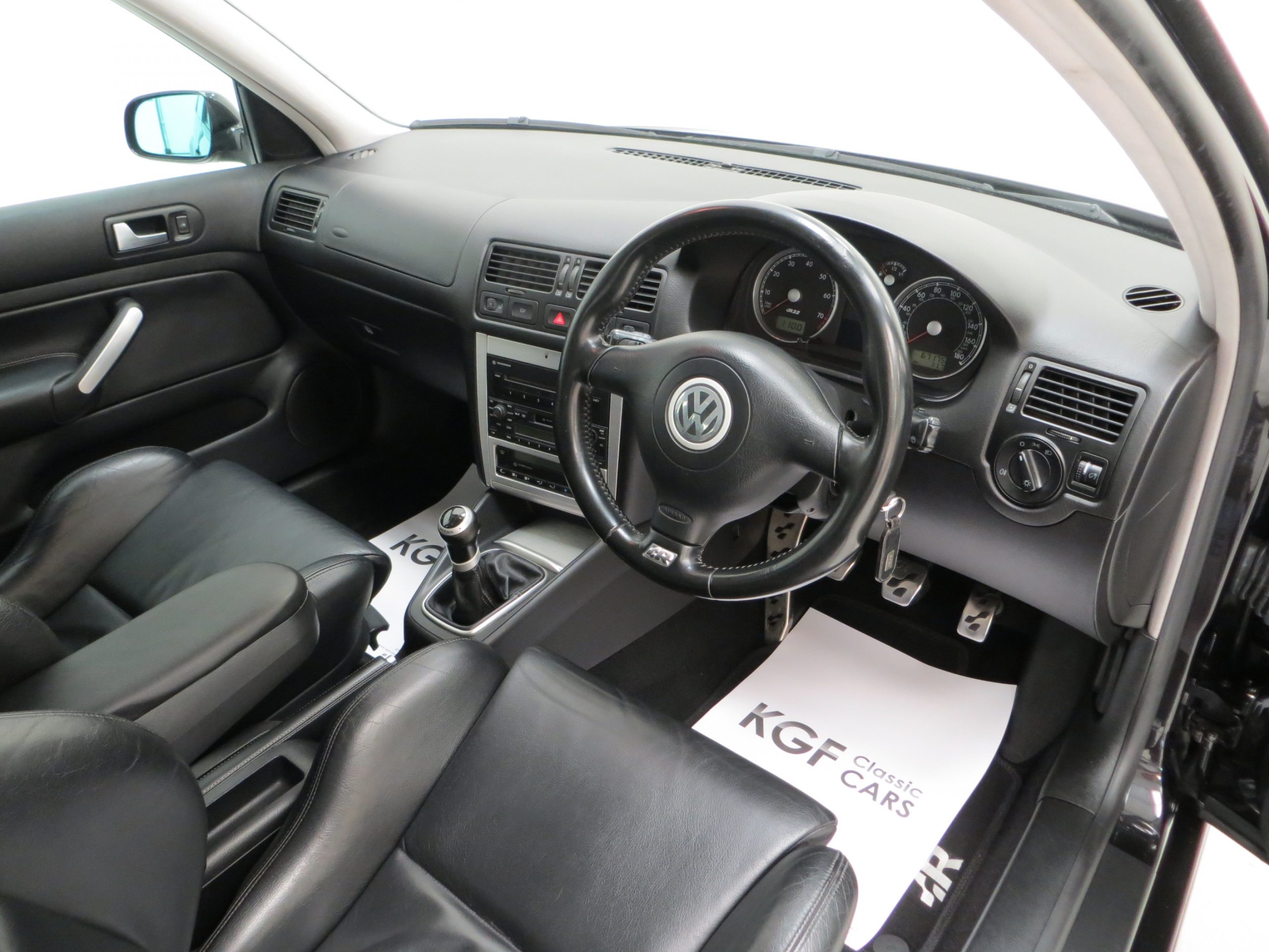 Volkswagen Golf R32 – KGF