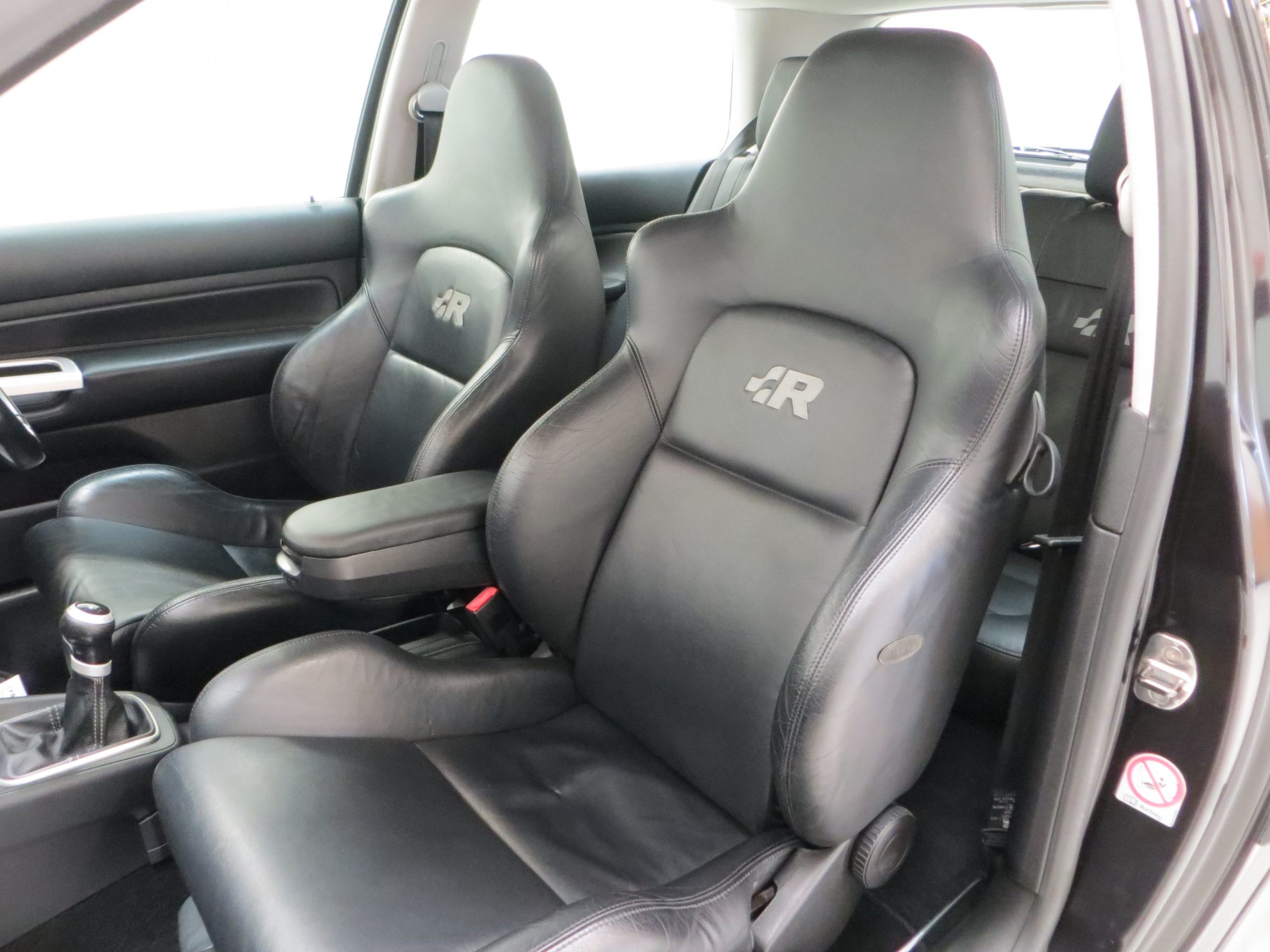 Volkswagen Golf R32 – KGF