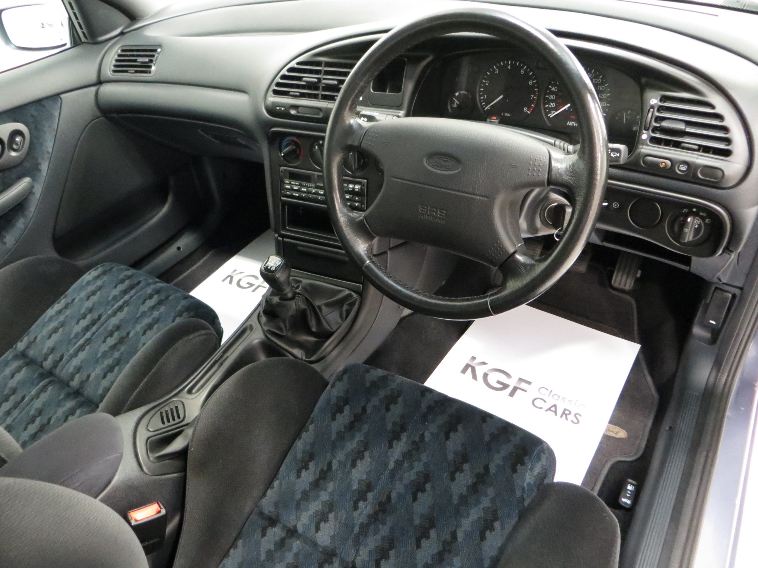 Ford Mondeo Mk1 2.0 Si – KGF