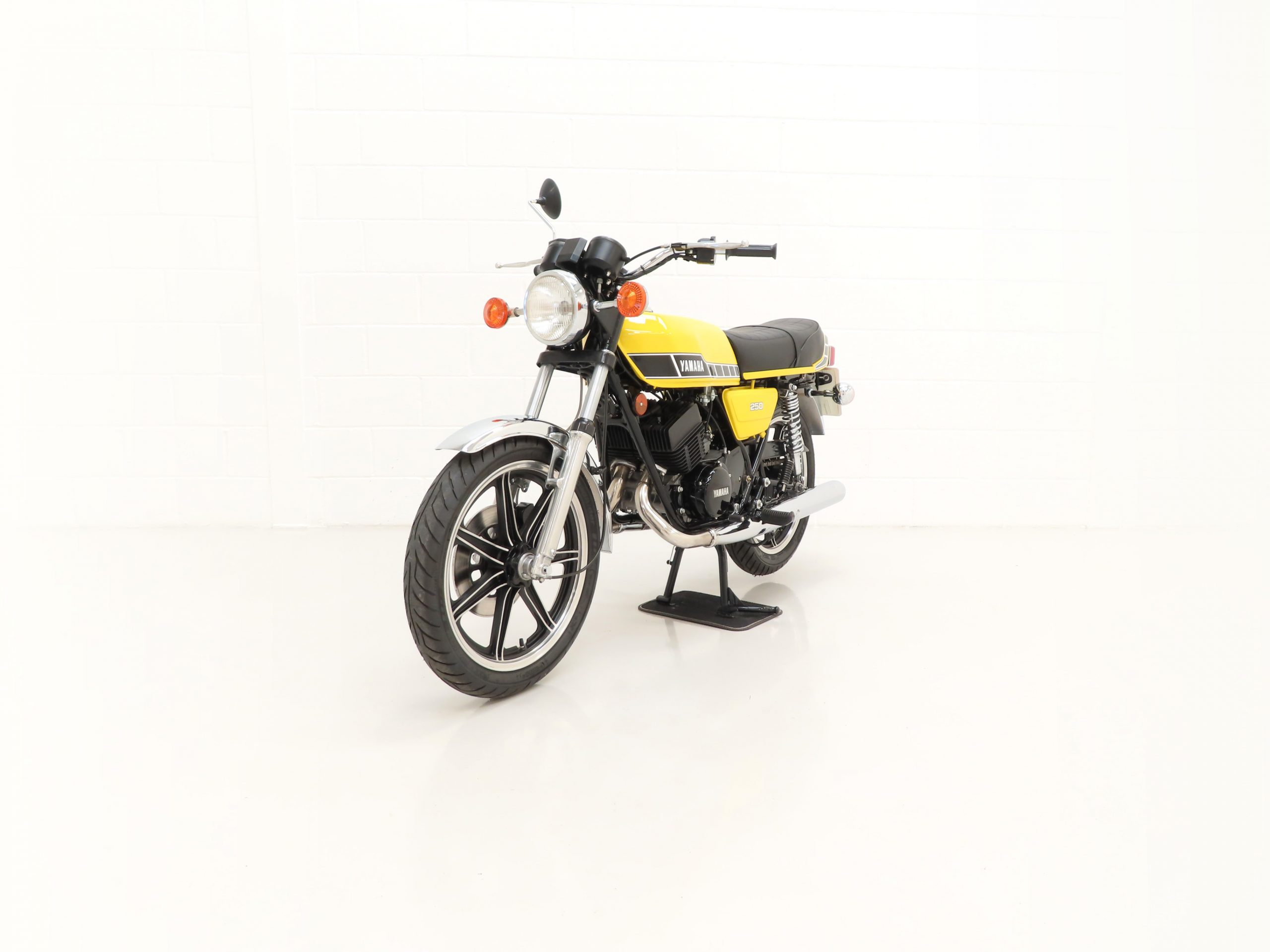 Yamaha RD250E – KGF