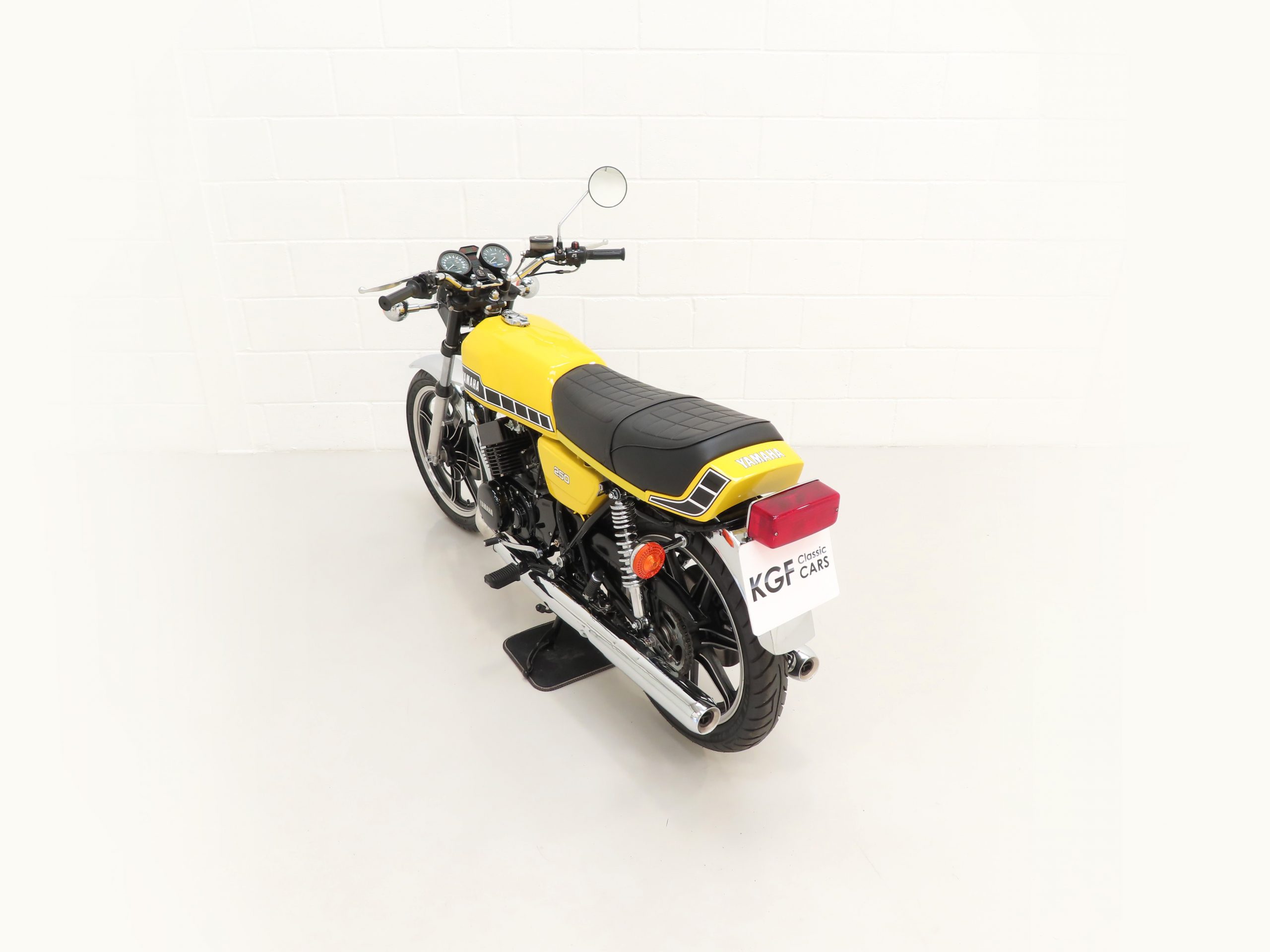 Yamaha RD250E – KGF
