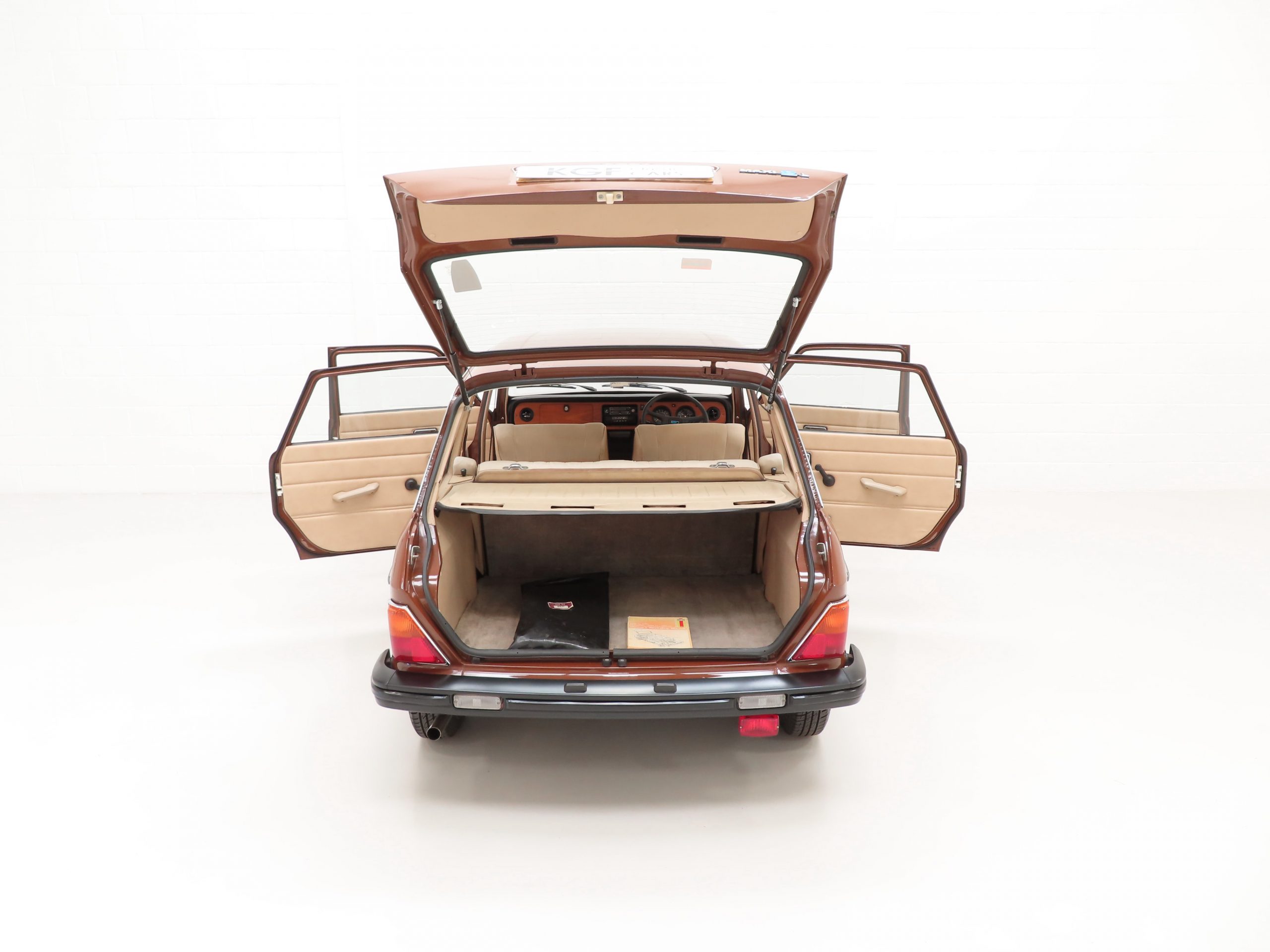 Austin Maxi 2 1750L Auto – KGF