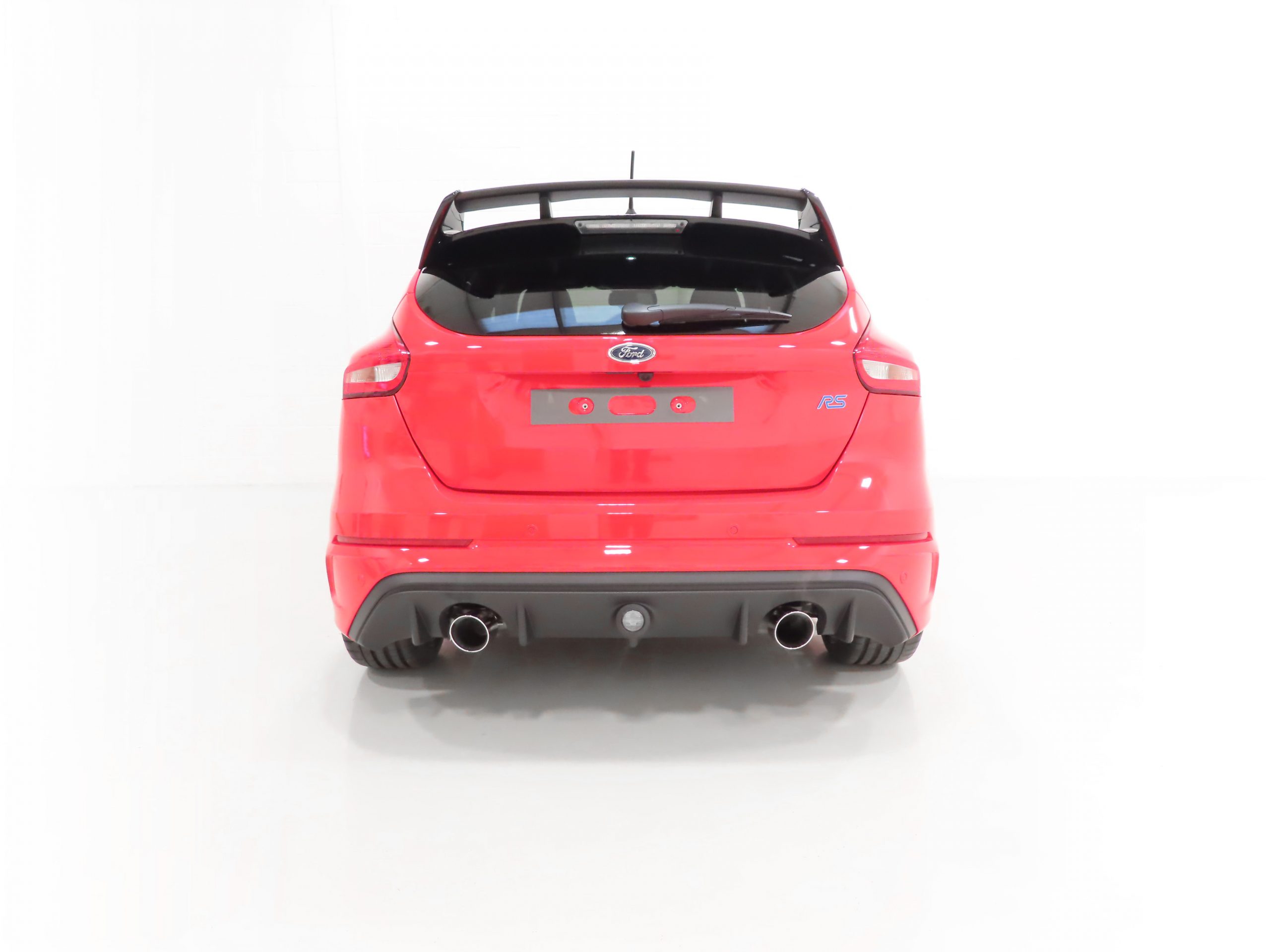 Ford Focus RS Red Edition – KGF