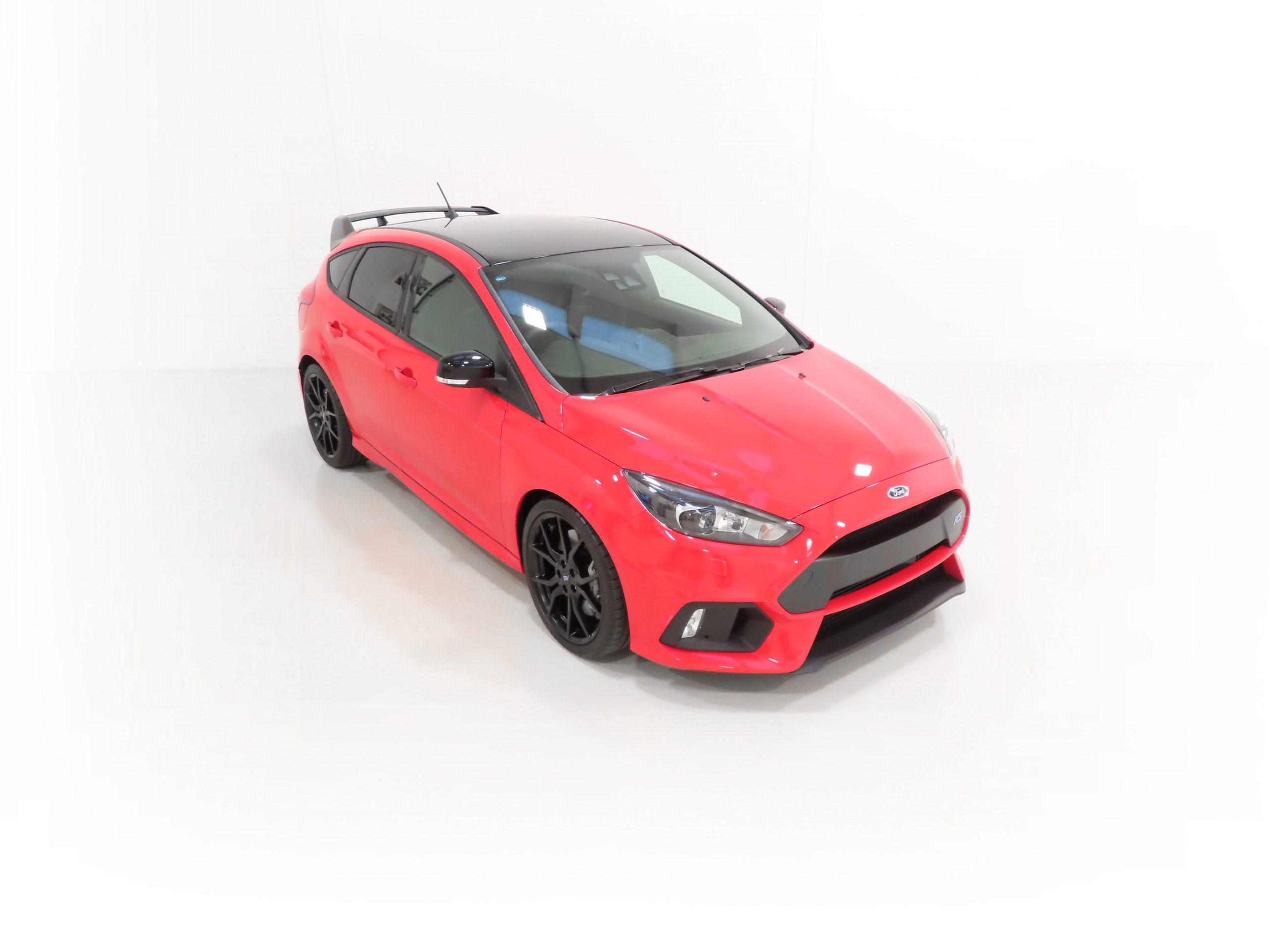 Ford Focus RS Red Edition – KGF