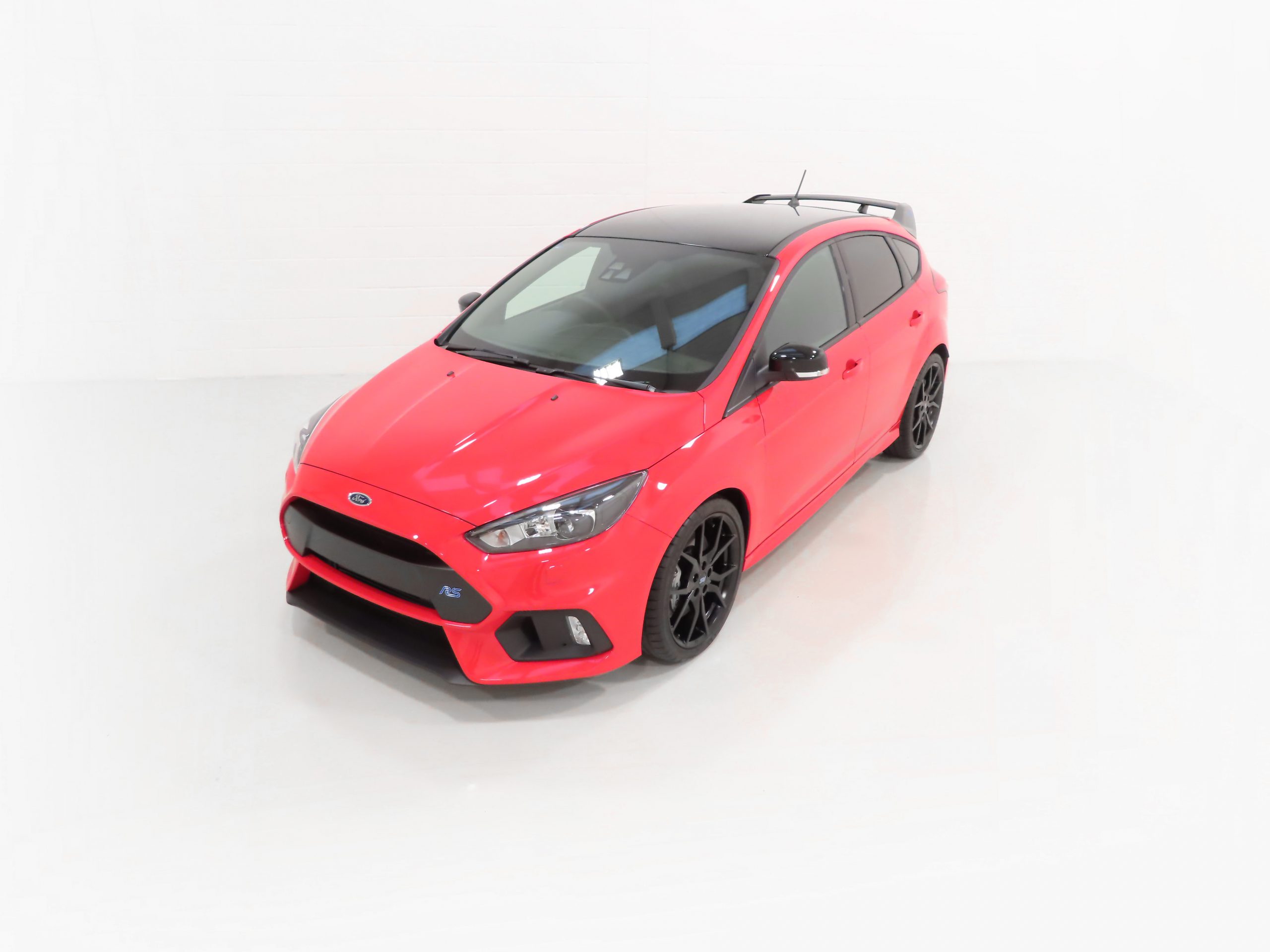 Ford Focus RS Red Edition – KGF