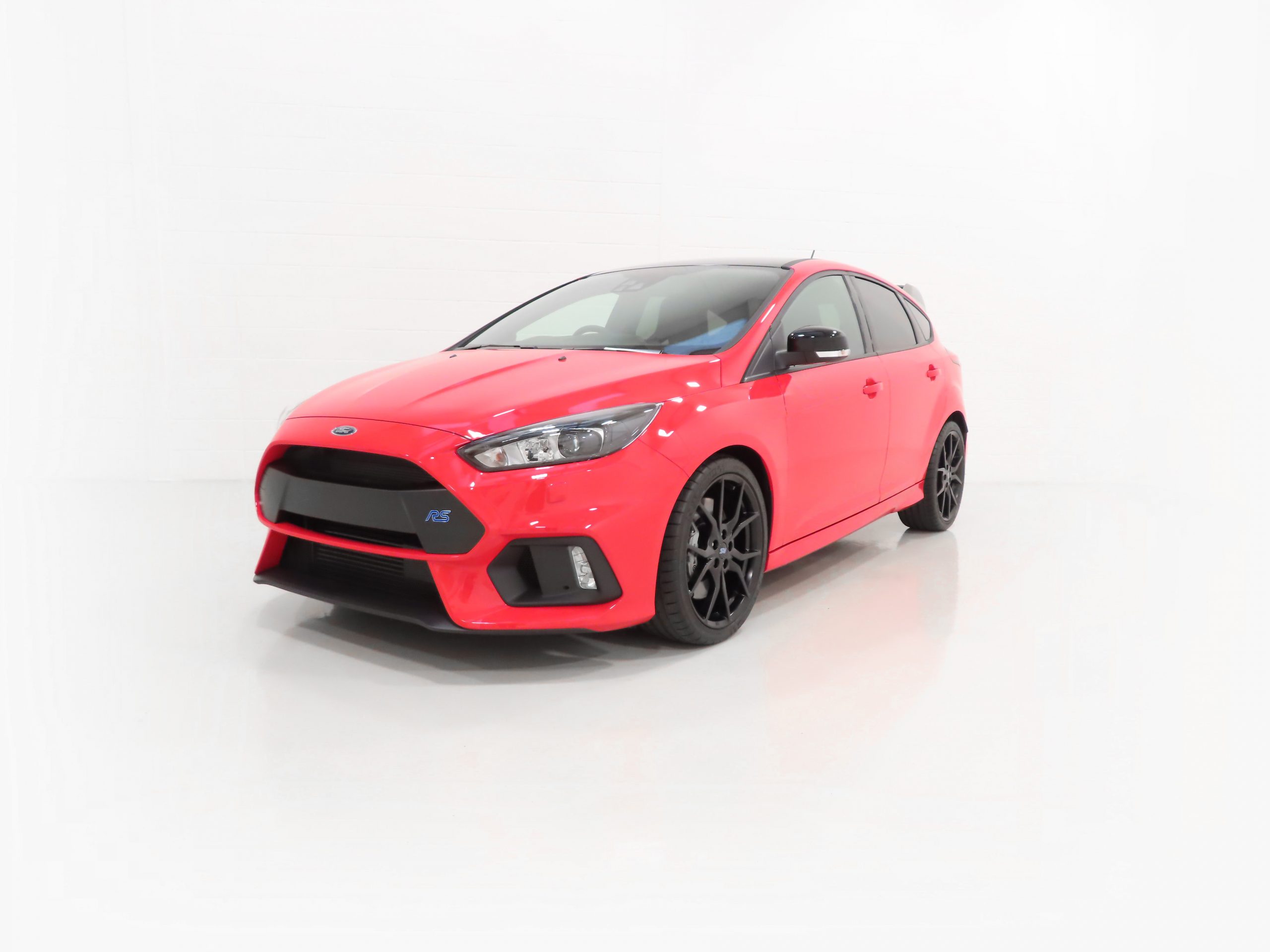 Ford Focus RS Red Edition – KGF
