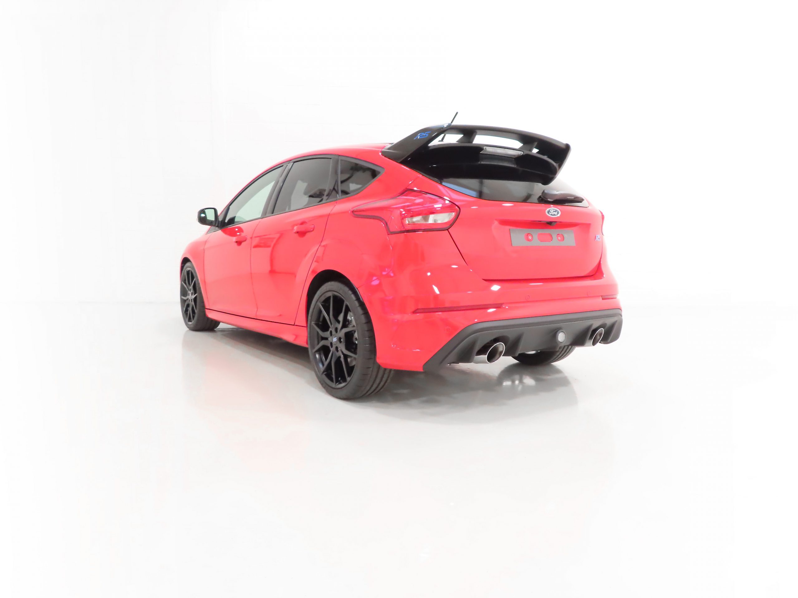 Ford Focus RS Red Edition – KGF