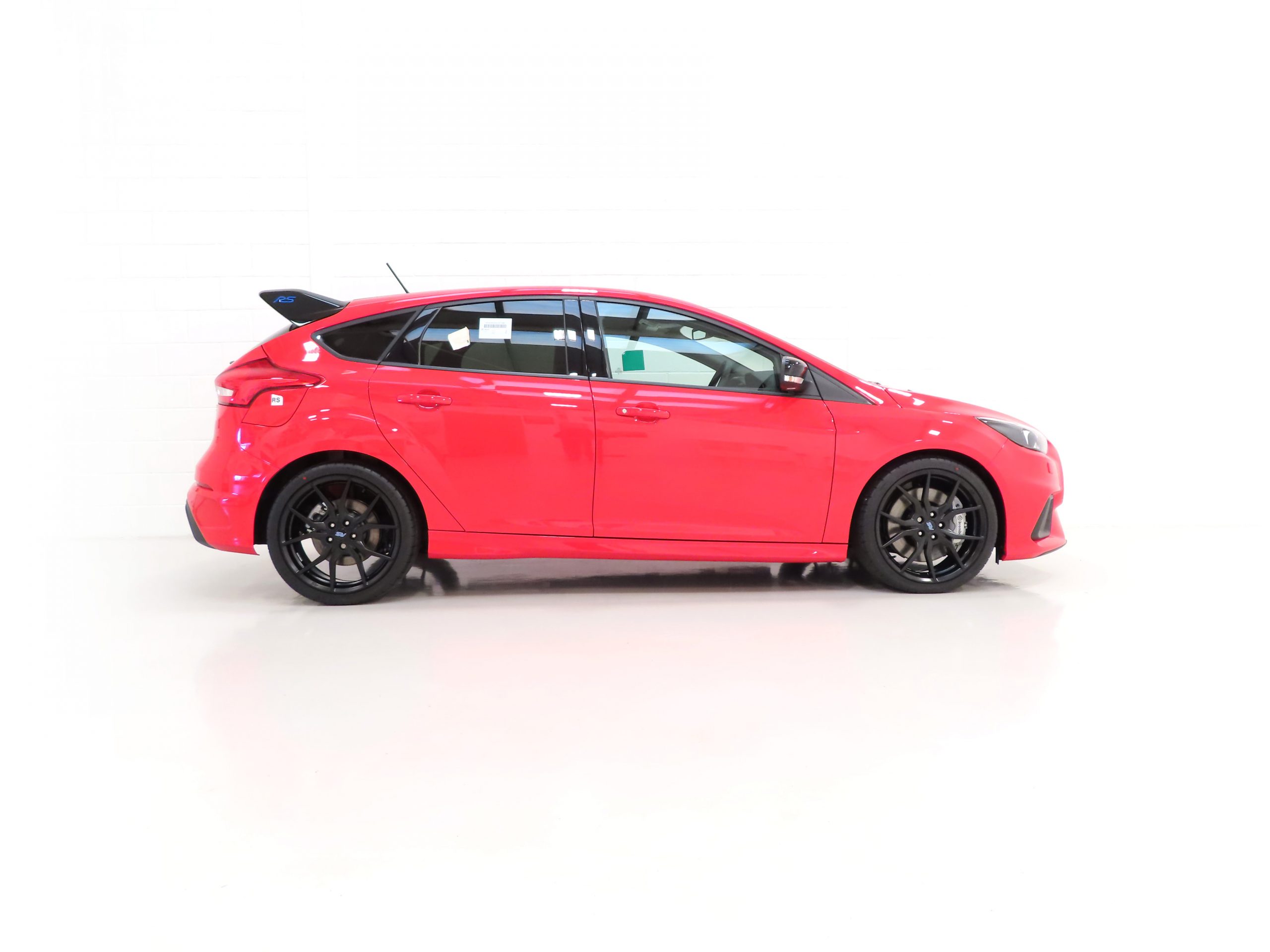 Ford Focus RS Red Edition – KGF