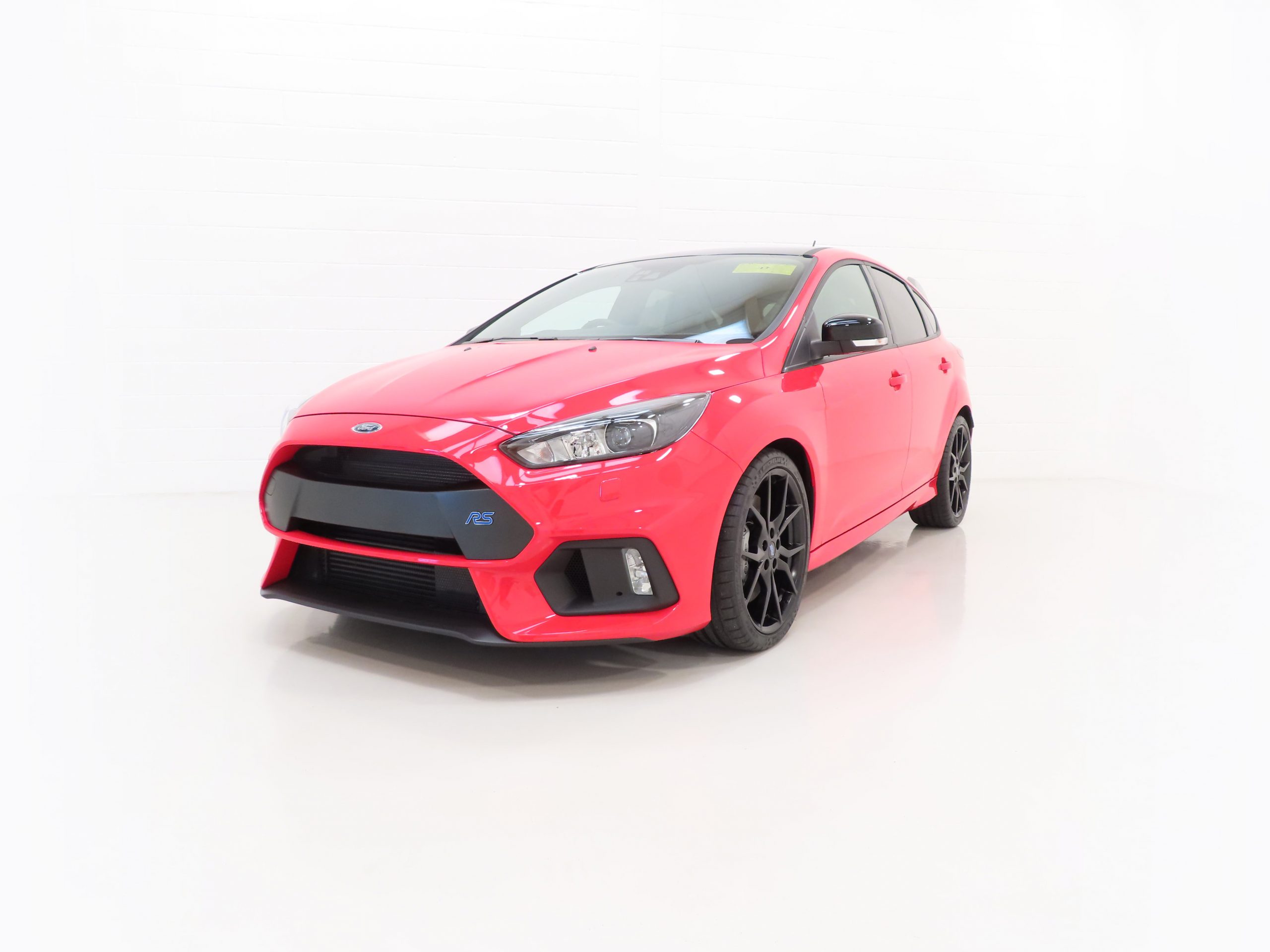 Ford Focus RS Red Edition – KGF