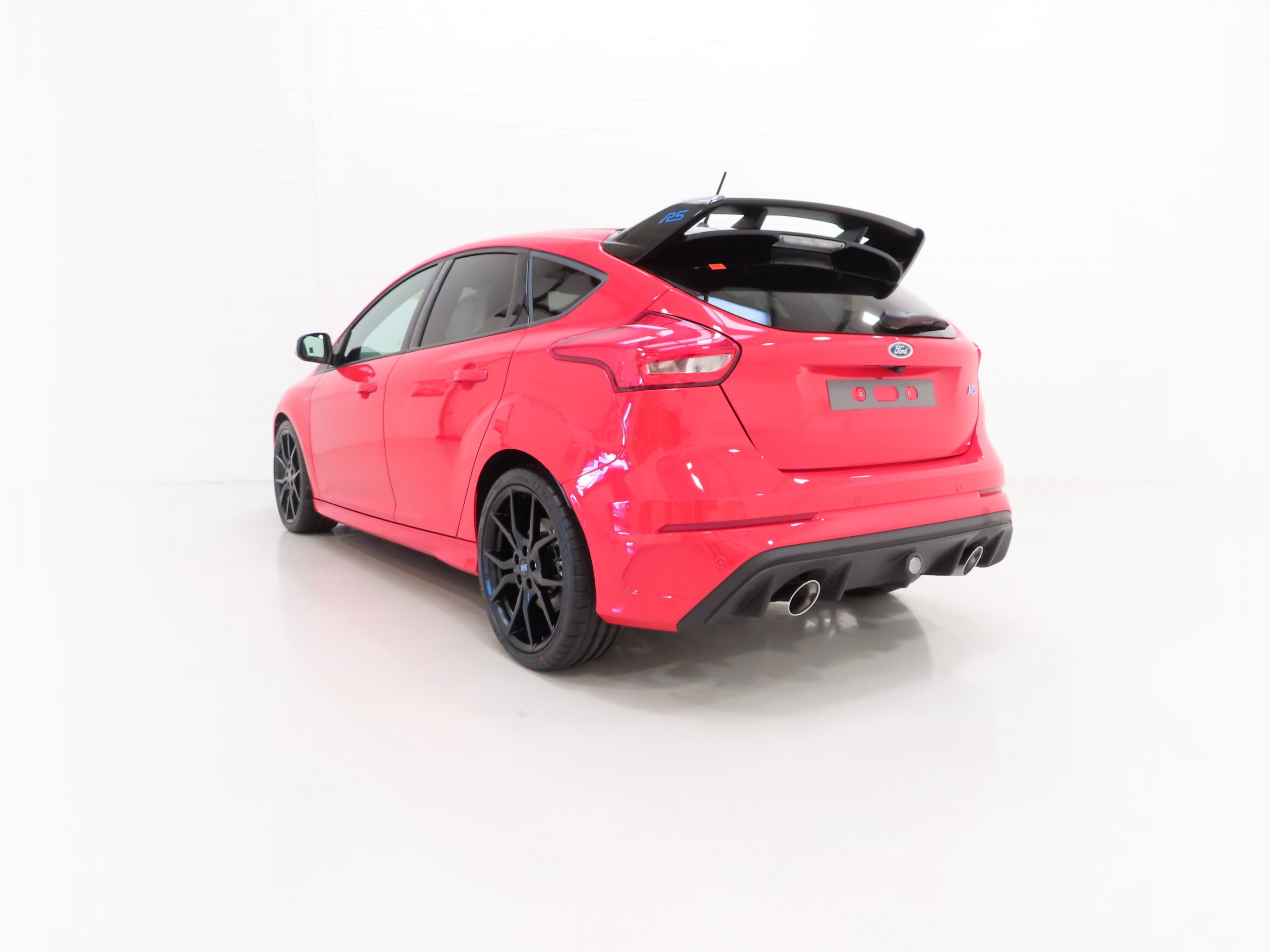 Ford Focus RS Red Edition – KGF