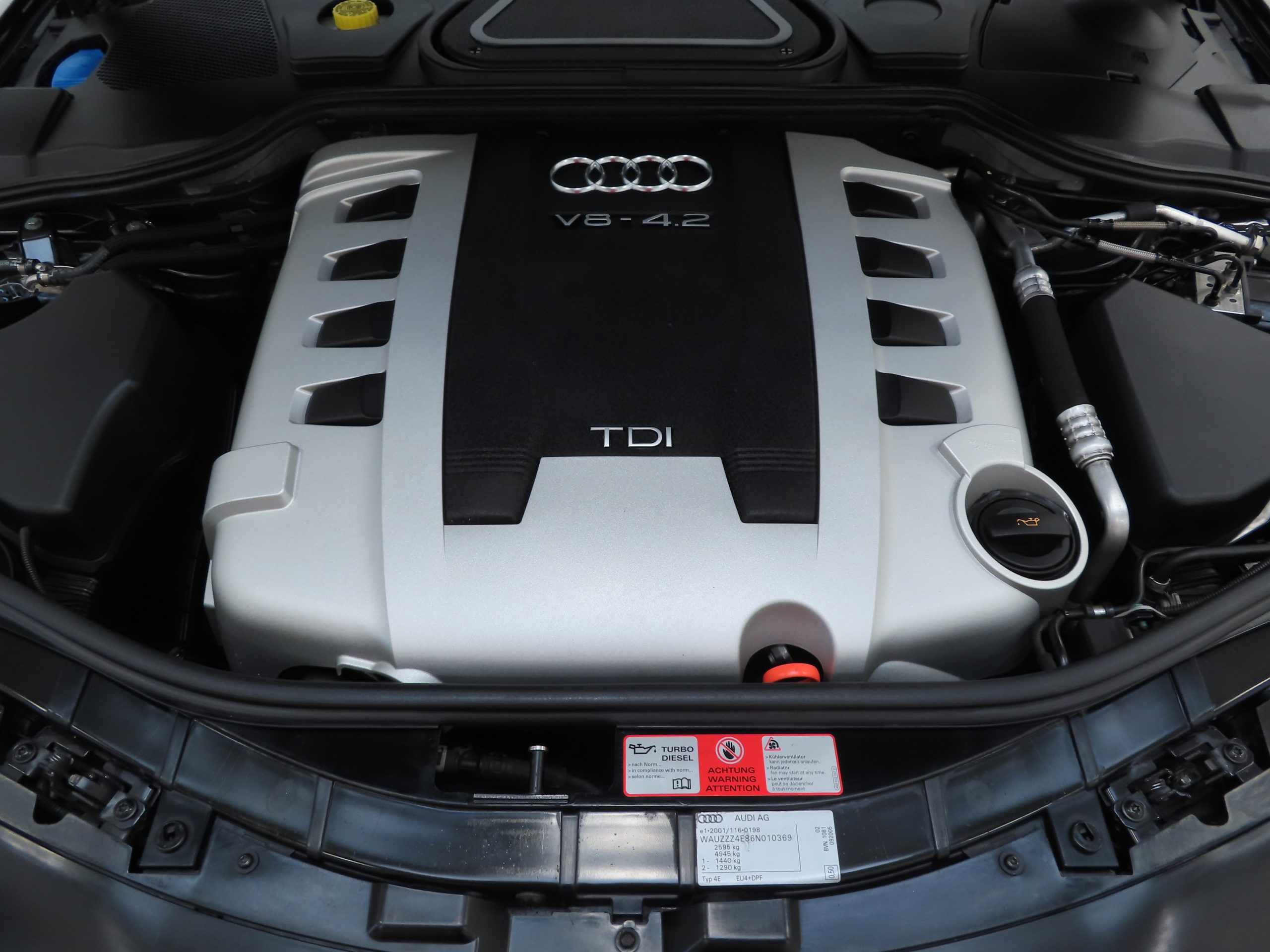 Audi A8L 4.2TDi SE Quattro – KGF