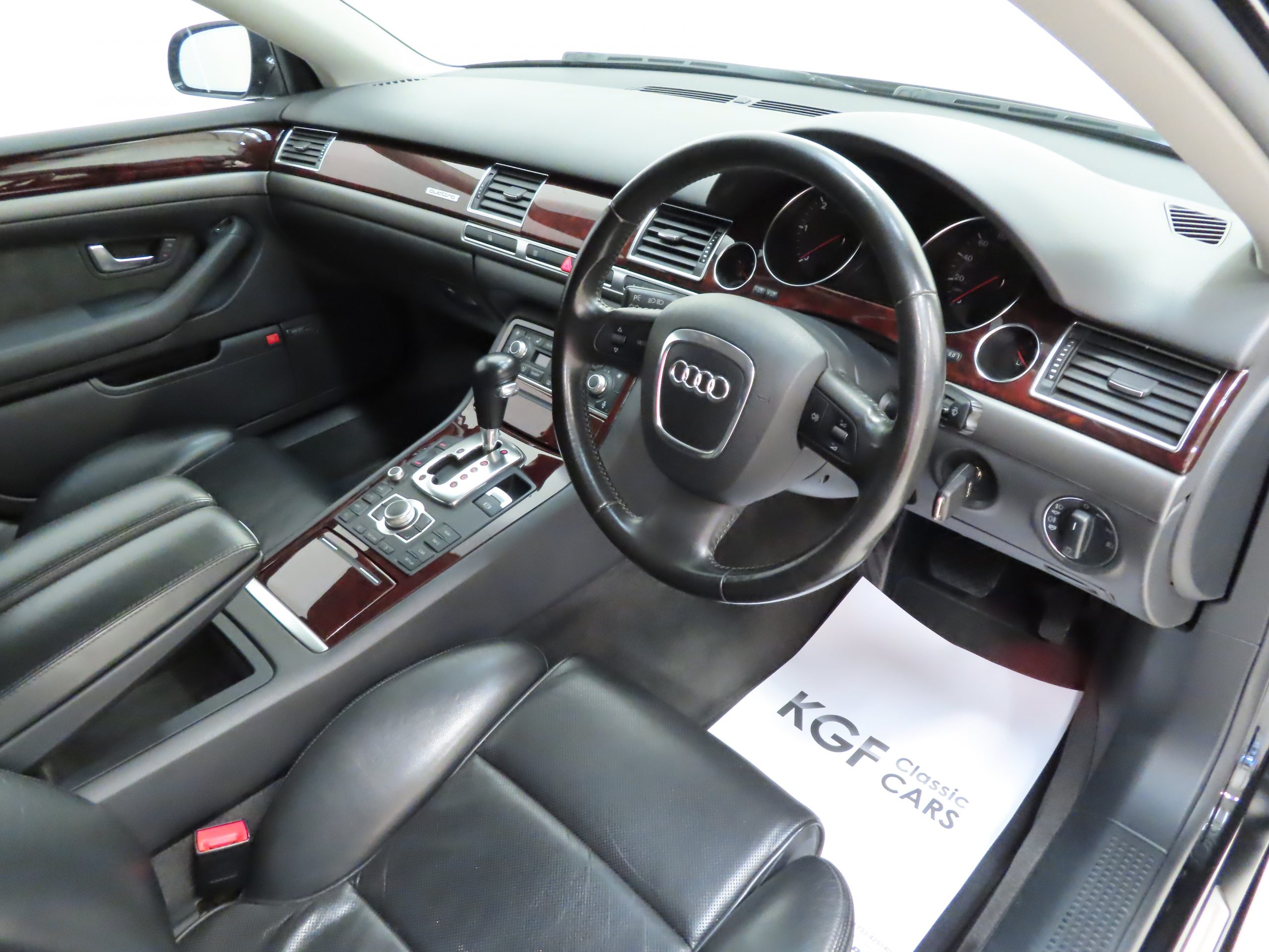 Audi A8L 4.2TDi SE Quattro – KGF