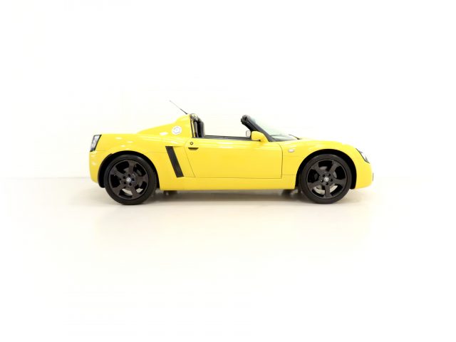 Vauxhall VX220 Lightning Yellow – KGF
