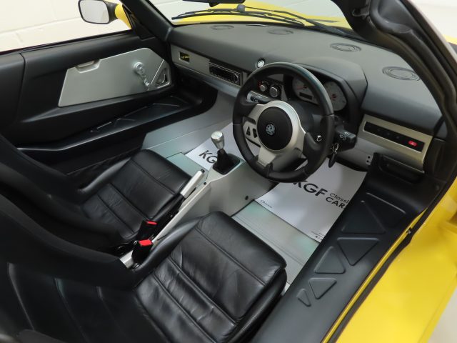 Vauxhall VX220 Lightning Yellow – KGF